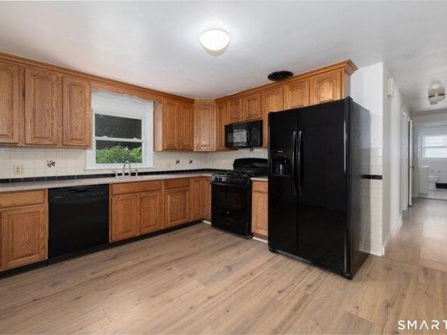 3 bedroom, Waterbury CT 06708 104908703