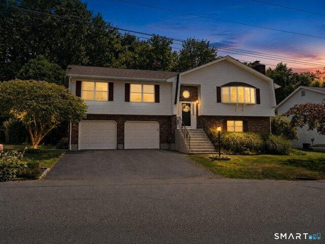 3 bedroom, Waterbury CT 06708 105160085