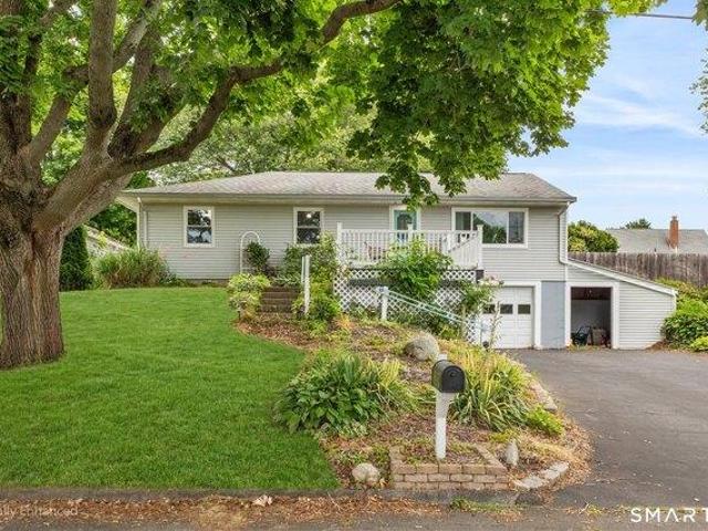 3 bedroom, Waterford CT 06385 104571625