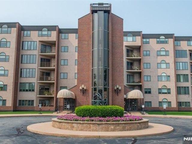 3 bedroom, Wayne NJ 07470 102027353