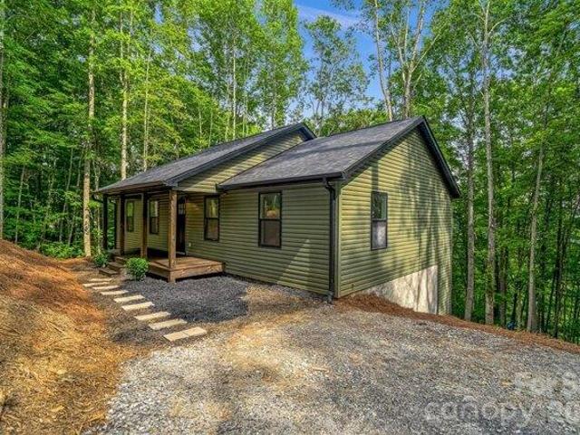3 bedroom, Waynesville NC 28786 104909159