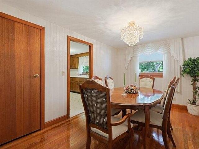 3 bedroom, Wakefield MA 01880 105060895