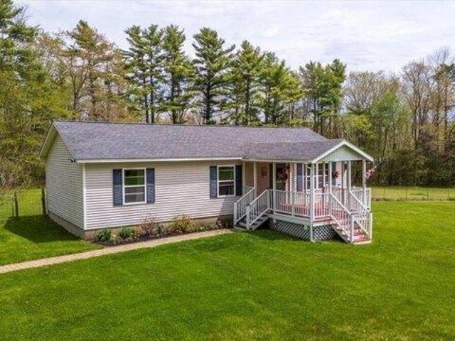 3 bedroom, Waldoboro ME 04572 LS102565272
