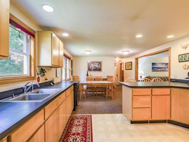 3 bedroom, Waldoboro ME 04572 104608643