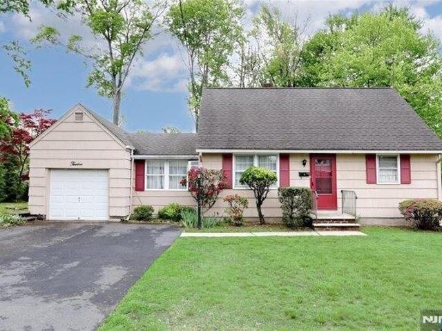 3 bedroom, Waldwick NJ 07463 102798717