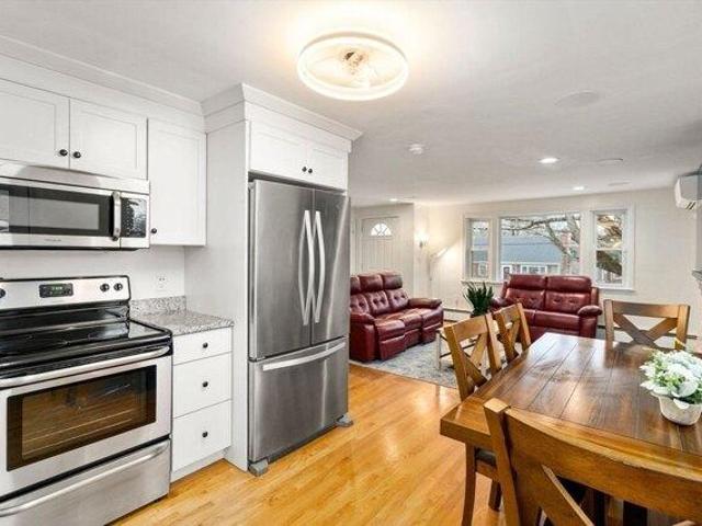 3 bedroom, Walpole MA 02081 101800926