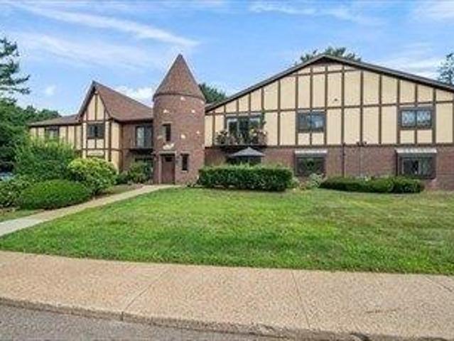 3 bedroom, Walpole MA 02081 102409300