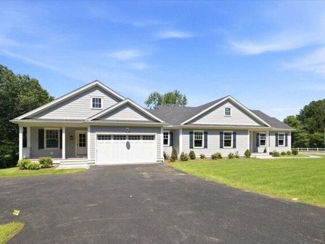 3 bedroom, Walpole MA 02081 104263238