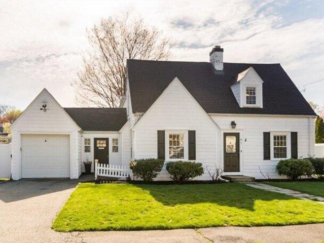 3 bedroom, Waltham MA 02453 102312574