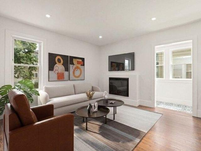 3 bedroom, Waltham MA 02453 103588159