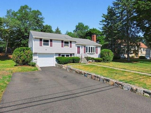 3 bedroom, Waltham MA 02451 105231900