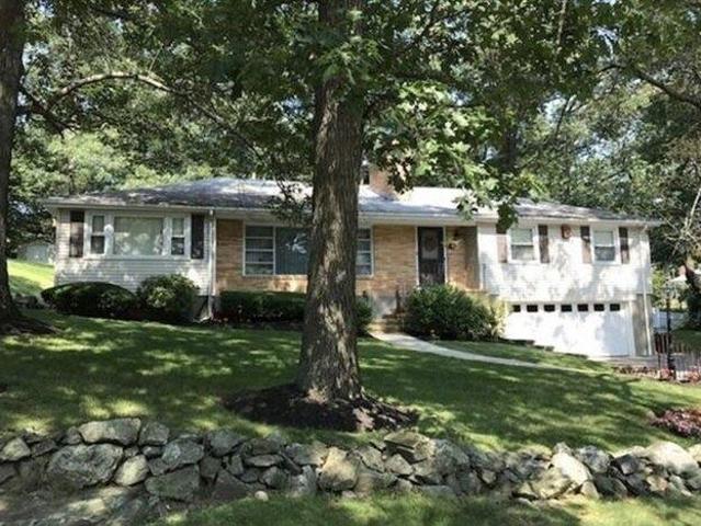 3 bedroom, Waltham MA 02452 104237986