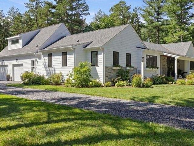 3 bedroom, Wareham MA 02571 102369742