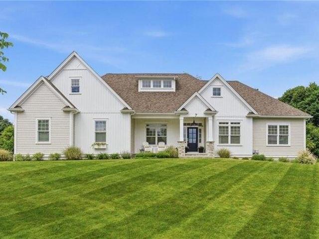 3 bedroom, Warren RI 02885 104544140