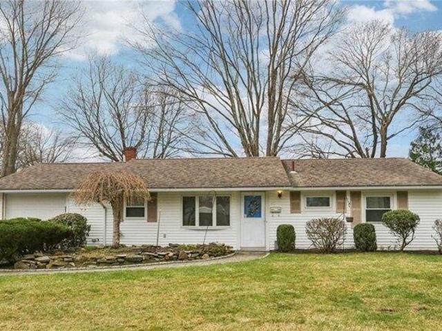 3 bedroom, Warwick RI 02886 102447393