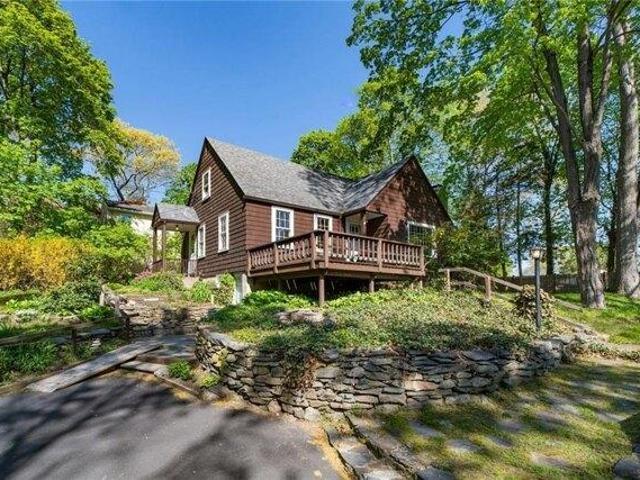 3 bedroom, Warwick RI 02886 102584640