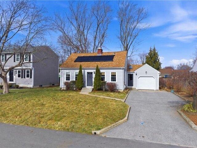 3 bedroom, Warwick RI 02886 102212094