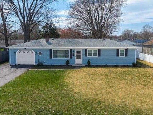 3 bedroom, Warwick RI 02886 102285525
