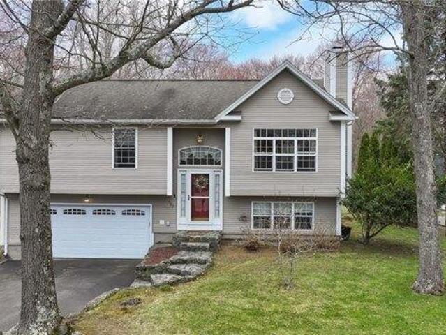 3 bedroom, Warwick RI 02886 102317004