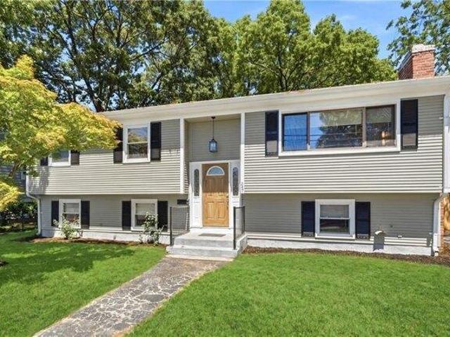 3 bedroom, Warwick RI 02886 103160691