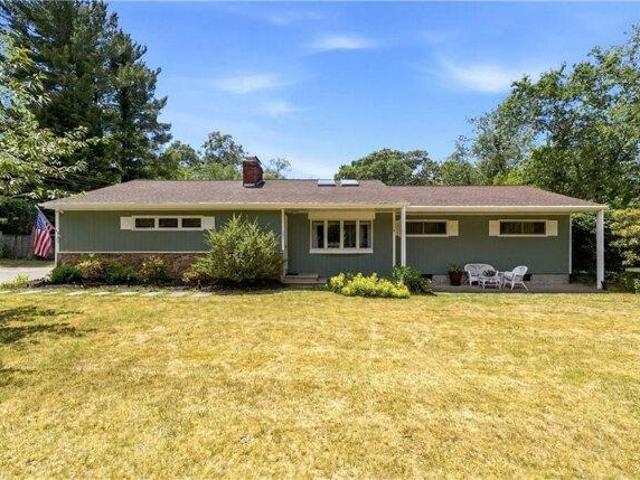 3 bedroom, Warwick RI 02886 104542136