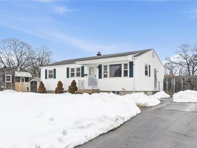 3 bedroom, Warwick RI 02886 104570556