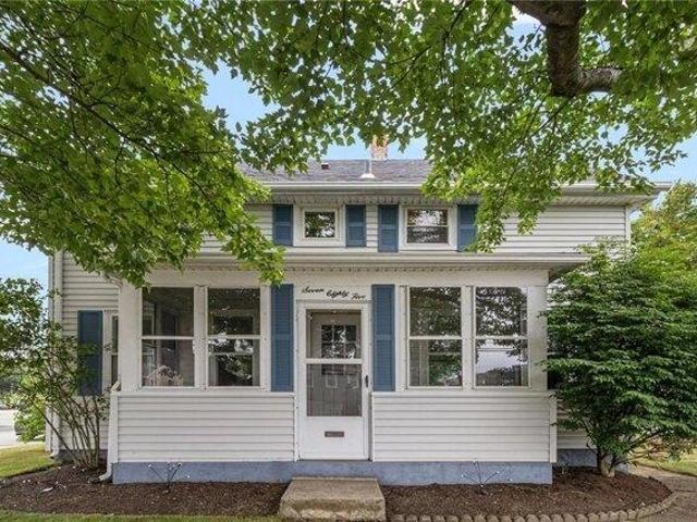3 bedroom, Warwick RI 02886 104116655