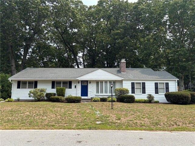3 bedroom, Warwick RI 02886 104233374