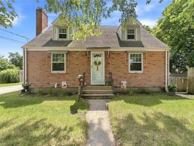 3 bedroom, Warwick RI 02886 105115053