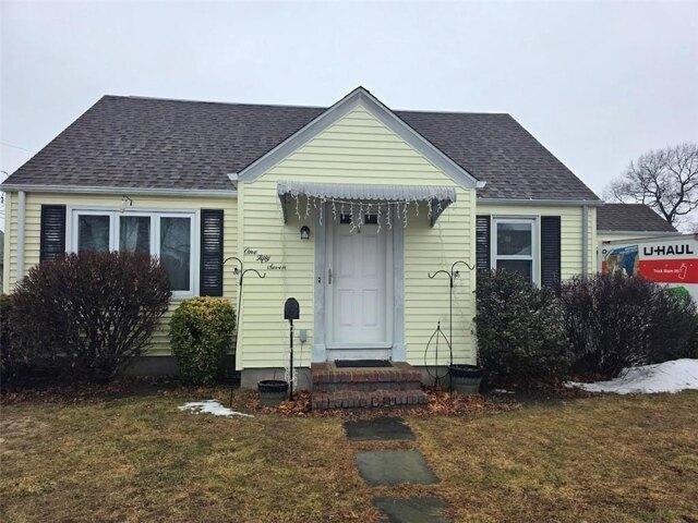 3 bedroom, Warwick RI 02886 LS101656829