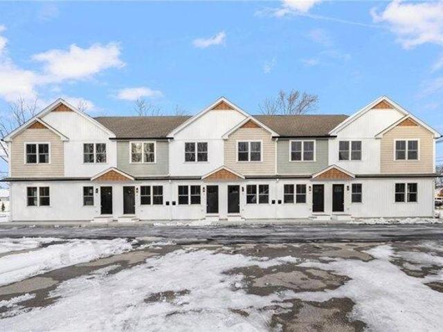 3 bedroom, Warwick RI 02886 LS101627443