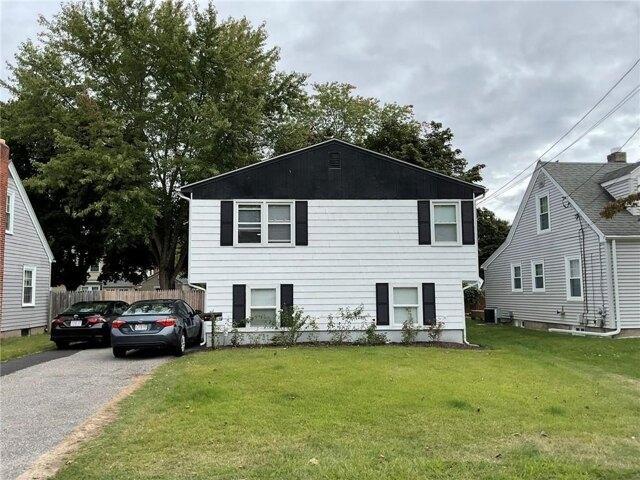3 bedroom, Warwick RI 02886 LS102561343