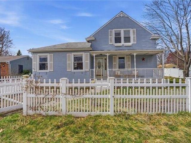 3 bedroom, Warwick RI 02888 102412774