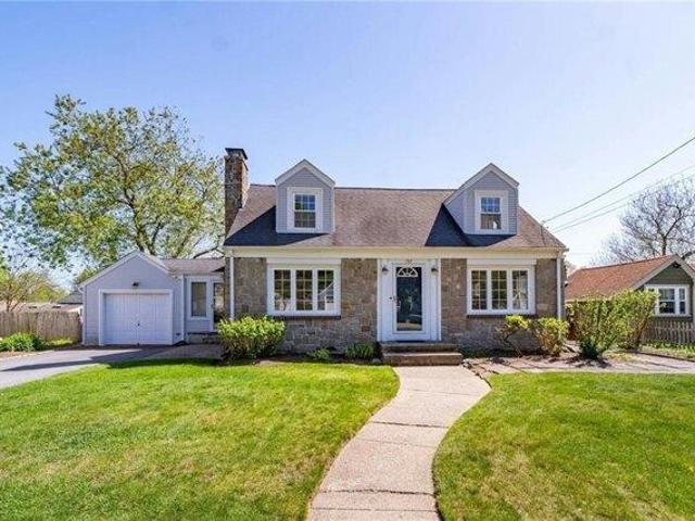 3 bedroom, Warwick RI 02888 102155571