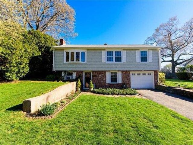 3 bedroom, Warwick RI 02888 102157980