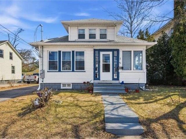 3 bedroom, Warwick RI 02888 102372532