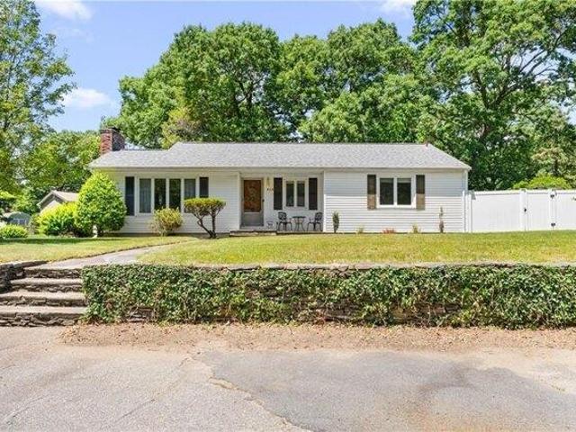 3 bedroom, Warwick RI 02888 104566824