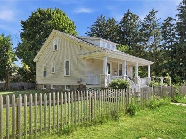 3 bedroom, Warwick RI 02888 104570189