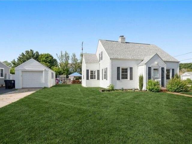 3 bedroom, Warwick RI 02888 104690957