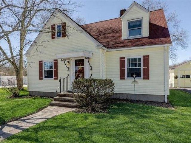 3 bedroom, Warwick RI 02888 LS101750369