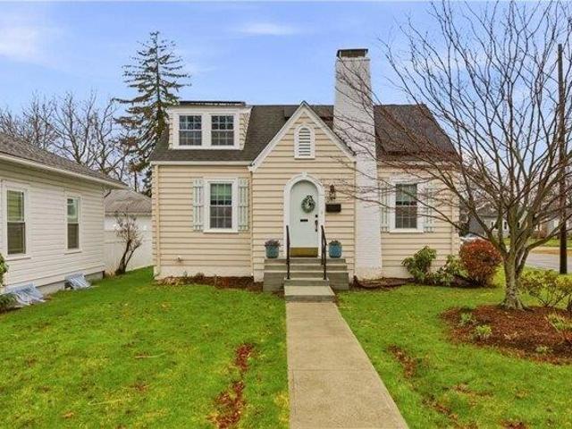3 bedroom, Warwick RI 02888 LS102155151
