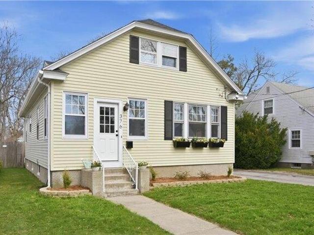 3 bedroom, Warwick RI 02888 LS102255610
