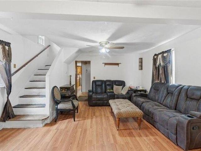 3 bedroom, Warwick RI 02889 101957118