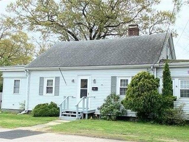3 bedroom, Warwick RI 02889 102409881