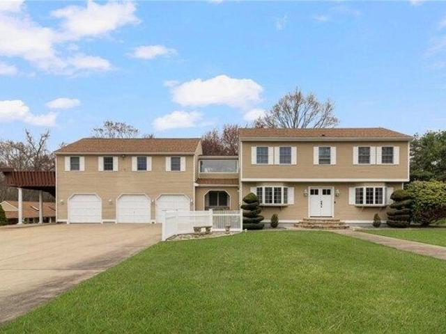 3 bedroom, Warwick RI 02889 102215725