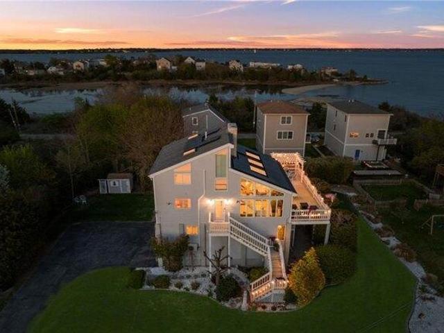 3 bedroom, Warwick RI 02889 102254158