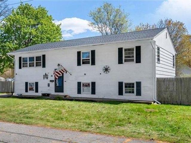 3 bedroom, Warwick RI 02889 102257623