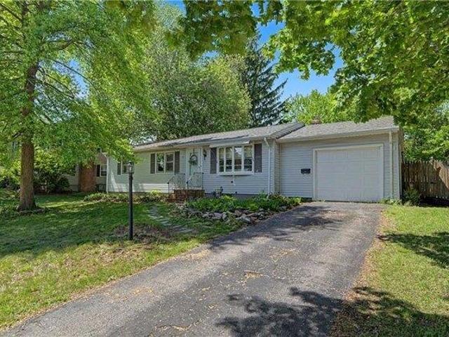 3 bedroom, Warwick RI 02889 103444974
