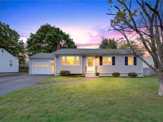 3 bedroom, Warwick RI 02889 103020640