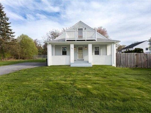 3 bedroom, Warwick RI 02889 104542127